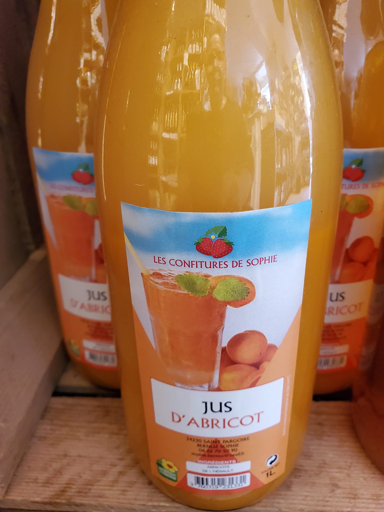 Vente de jus de fruits à Paulhan